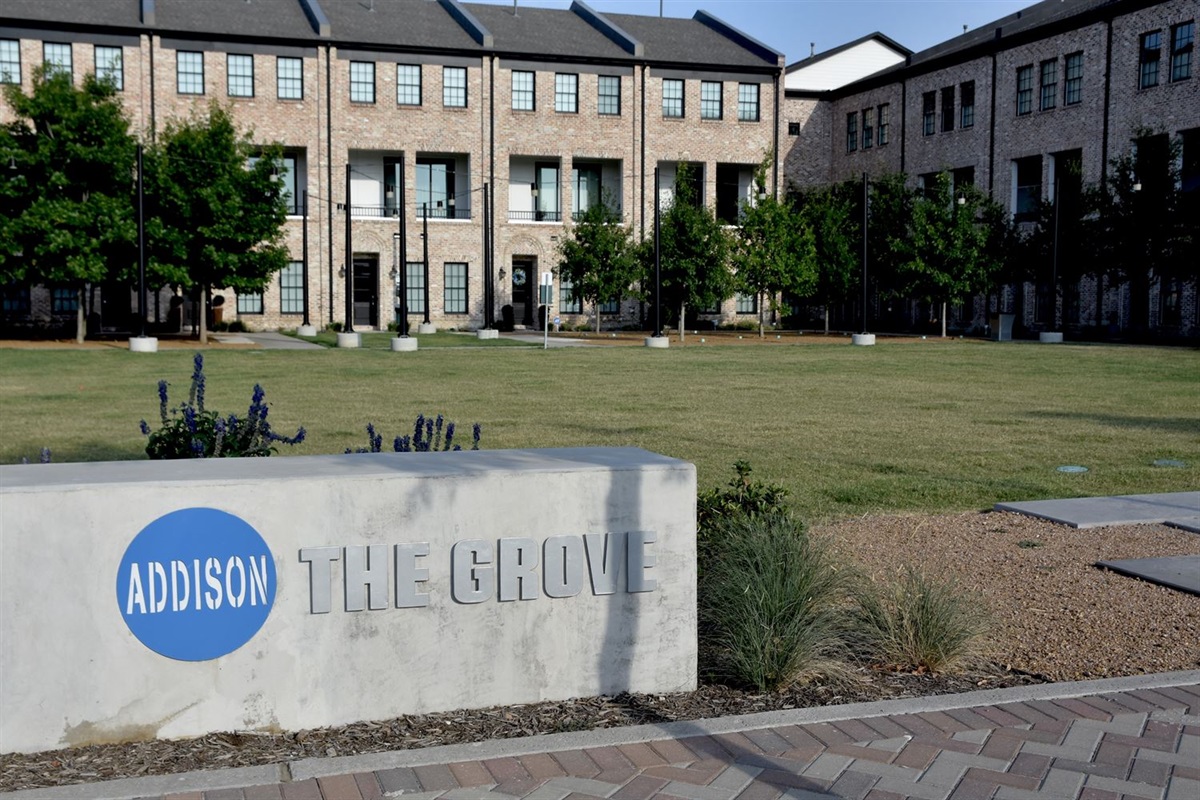 The Grove - Addison Parks